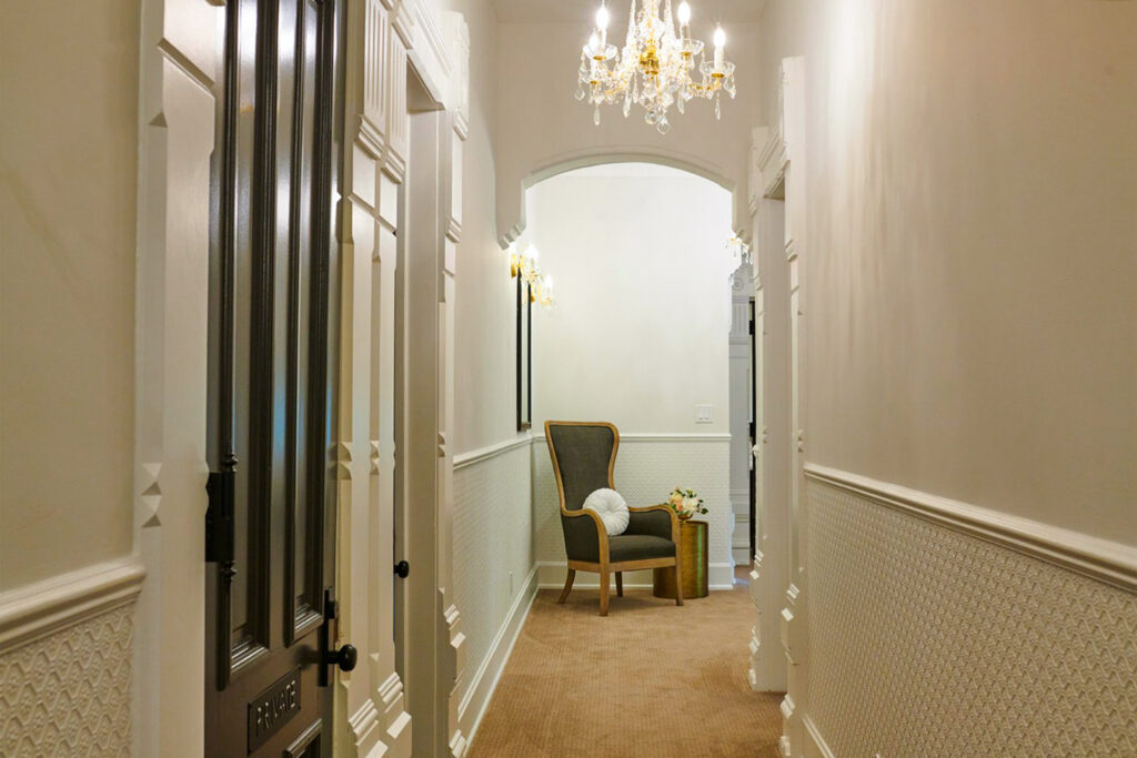 Mon Bijou Gallery | Mon Bijou Inn